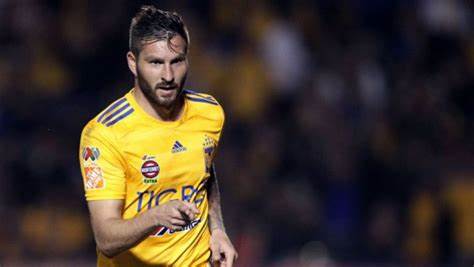 André Pierre Ginac se molestó y agredió a integrante del cuerpo técnico ...